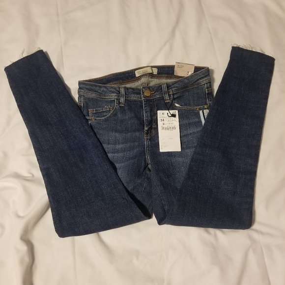 Zara | Jeans | Nwt Zara Basic 975 Denim Mid Rise Skinny 34 Color ...